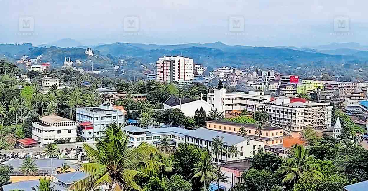 പ്രധാന ഉദ്യോഗസ്ഥർ ആരും എത്തുന്നില്ല; കലക്ടറുടെ വാക്കിനും പുല്ലുവിലയോ ...