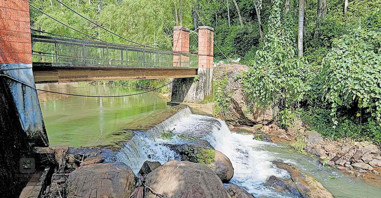 ഓണാവധി ആഘോഷിക്കാൻ ഒരു യാത്രയും കൂടി ആയാലോ? പിന്നെന്താ, ഈ വഴിയേ ...