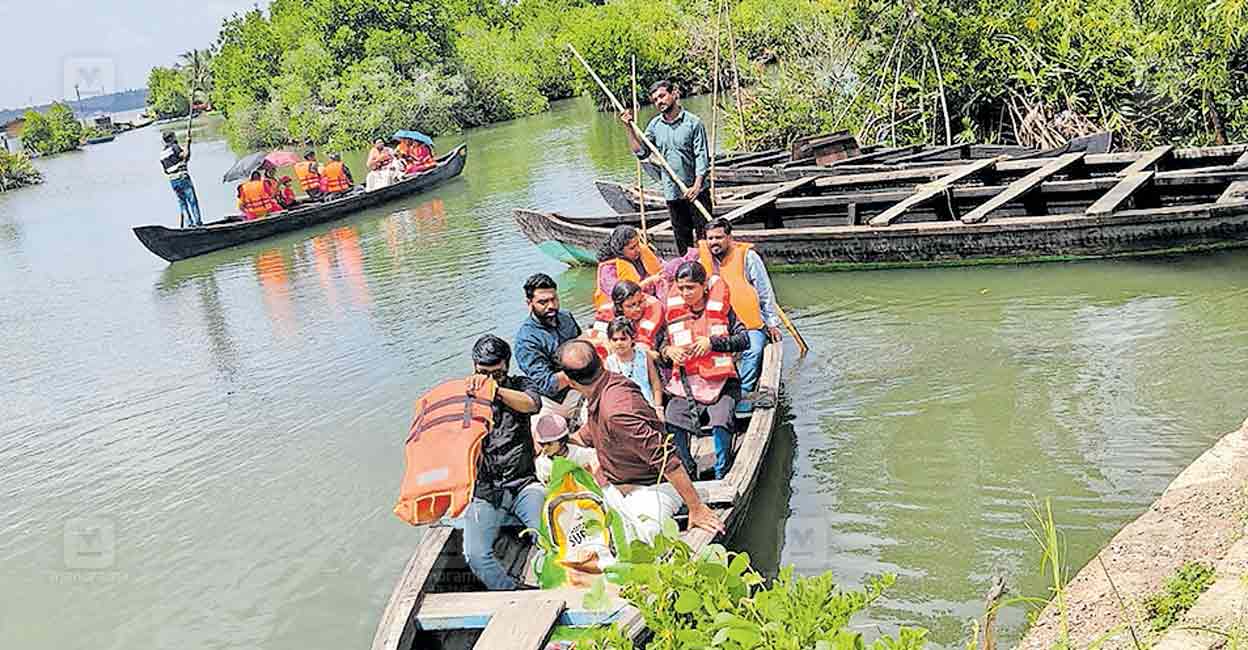 ഓണാവധി ആഘോഷിക്കാൻ ഒരു യാത്രയും കൂടി ആയാലോ? പിന്നെന്താ, ഈ വഴിയേ ...