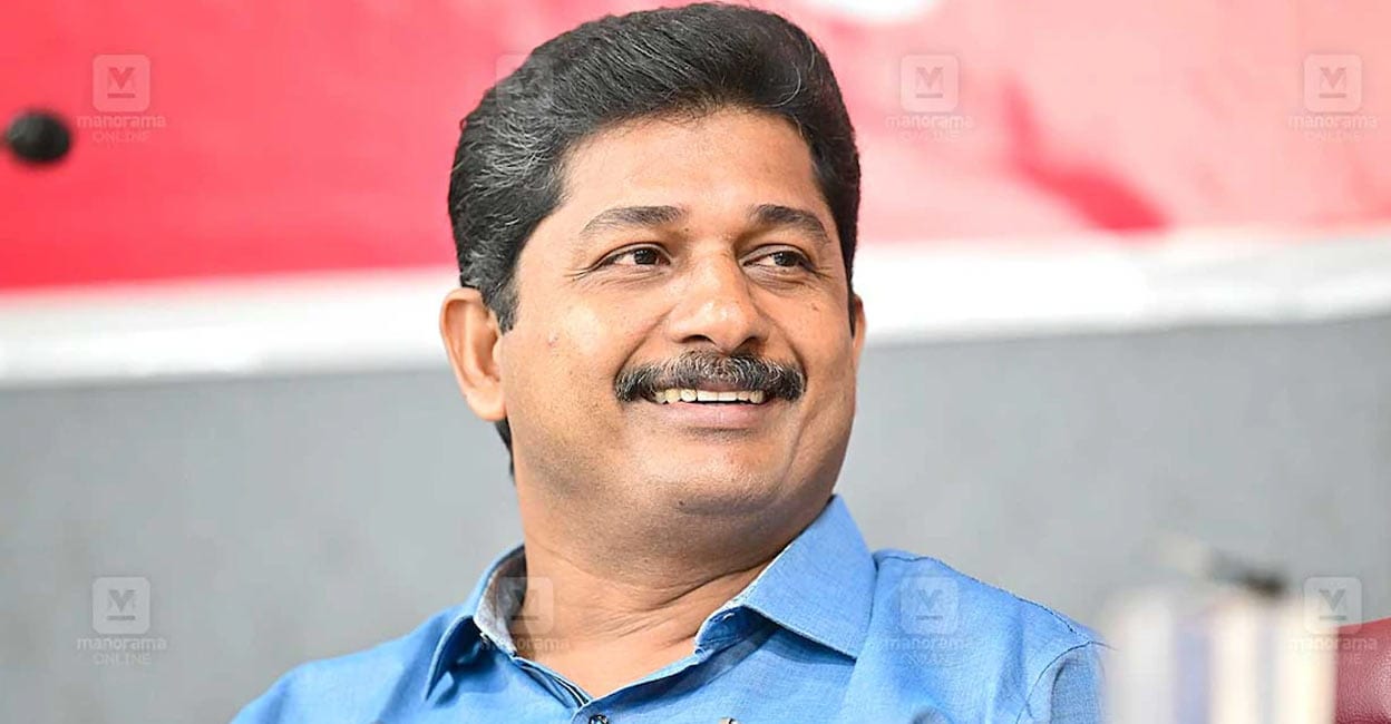 അയ്യപ്പനെയും മാളികപ്പുറത്തമ്മയെയും അപമാനിച്ചെന്ന് പരാതി; സ്വരാജിന്റെ ...