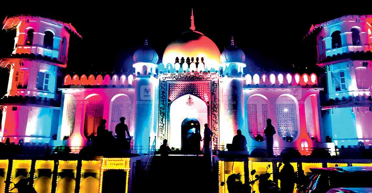 ചന്ദനക്കുടം ആഘോഷം ഇന്നും നാളെയും