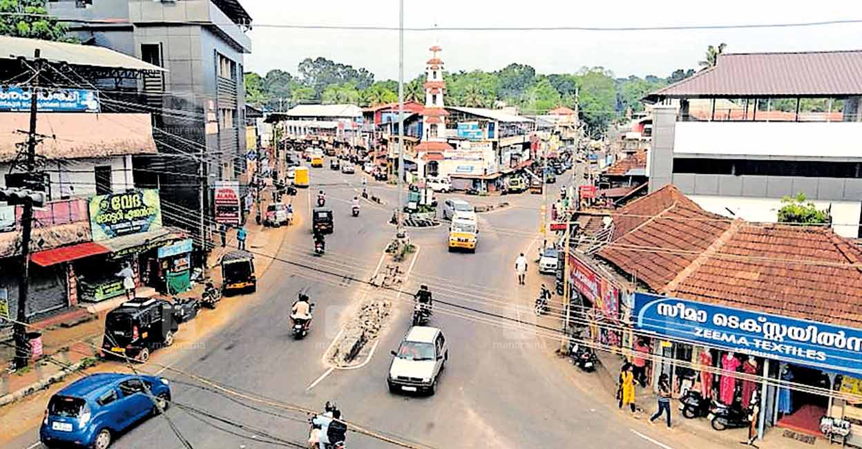 നാളുകളായി തപ്പുകയാണ്, ആ വണ്ടി ഏതാണ്...? നഷ്ടപരിഹാരം ഈടാക്കി വേണം ഡിവൈഡ ...