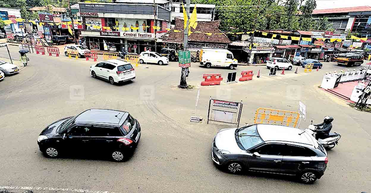 ഗതാഗതക്കുരുക്ക് ഒഴിവായി; പുതുവെളിച്ചവുമായി പുതുപ്പള്ളിക്കവല