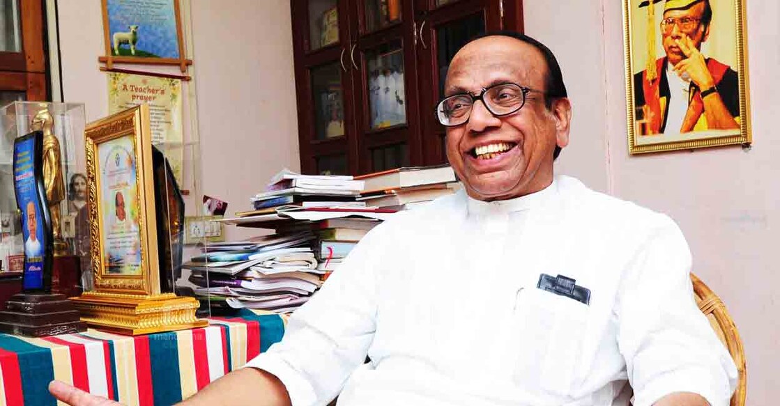 അന്ന് പറഞ്ഞത് അച്ചട്ടായി, ഡോ.സിറിയക് തോമസ് ഗുരുനാഥന്റെ അതേ കസേരയിലായി ...