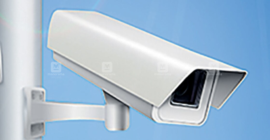 സ്ഥാപിച്ചത് നൂറുകണക്കിന് ക്യാമറകൾ; കുറവിലങ്ങാട്ട് ഒന്നും കാണില്ല ...