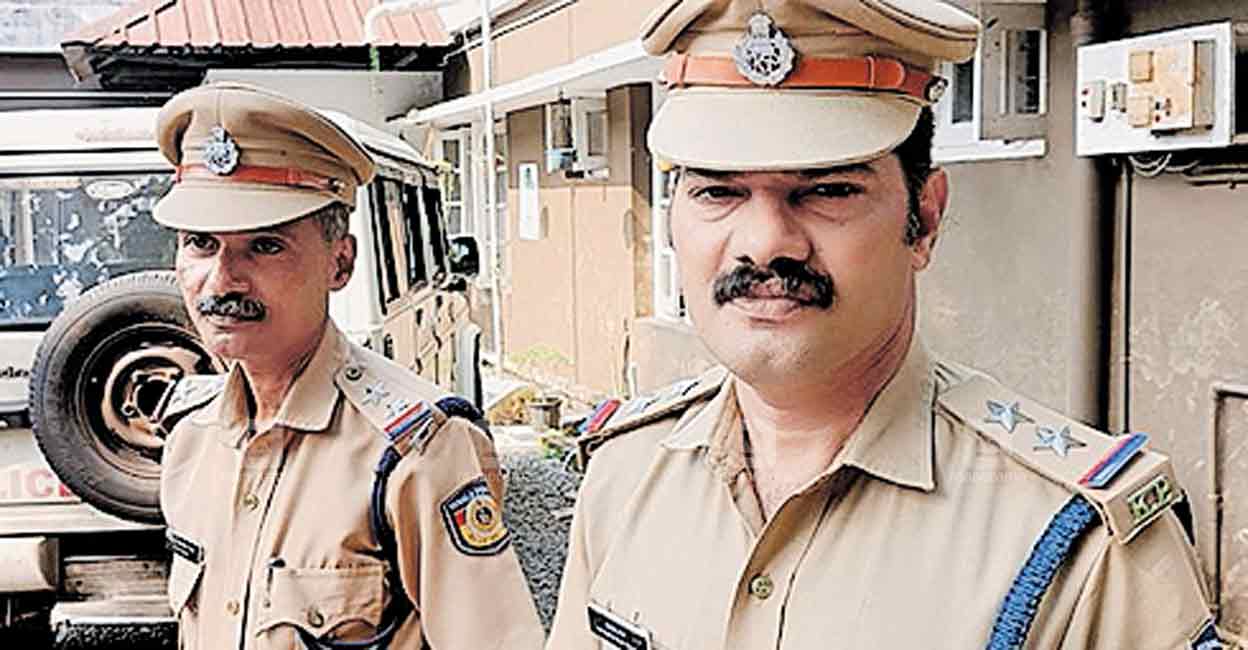 ‘കാക്കിക്കുള്ളിൽ പൊലീസെങ്കിൽ, അനിയനാണെങ്കിലും...’; മണിമല പൊലീസ് ...