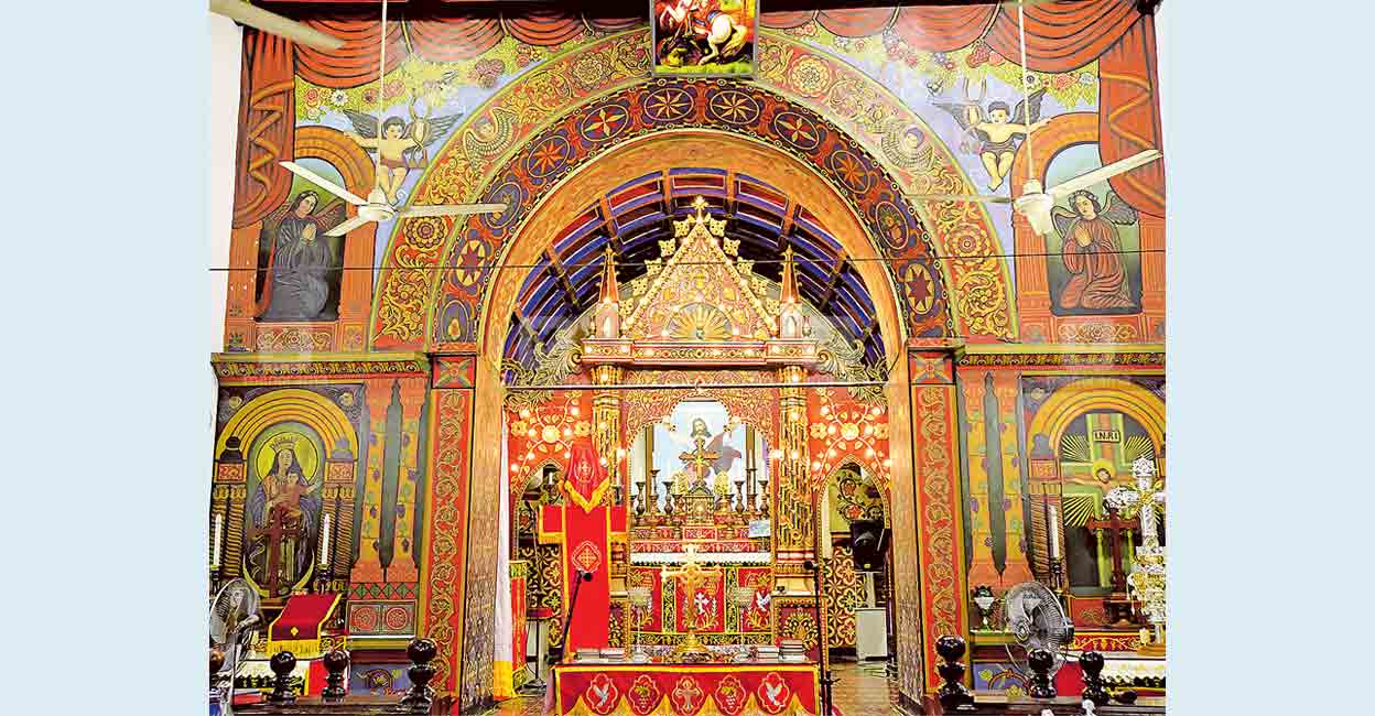 എങ്ങും പെരുന്നാളിന്റെ ആരവങ്ങൾ ഉയരും; മേടം 15 നാണു കൊടിയേറ്റ് ...