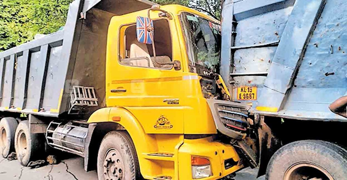 കരിങ്കല്ലുമ്മൂഴി ഇറക്കത്തിൽ ബ്രേക്ക് പോയി മറ്റൊരു ലോറിയിൽ ഇടിച്ചു നിർത്തി