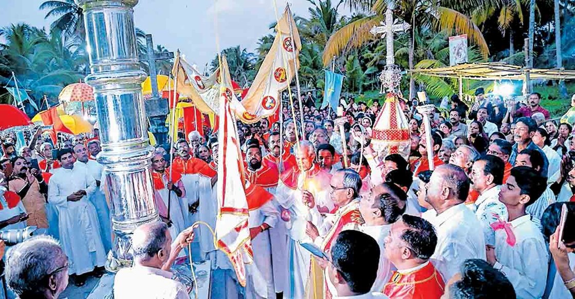 കുടവെച്ചൂർ പള്ളിയിൽ കന്യകാമറിയത്തിന്റെ പിറവിത്തിരുനാൾ കൊടിയേറി