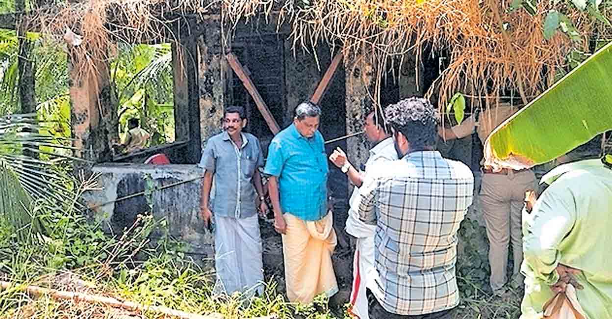 നാട്ടിൽ വന്യജീവി ആക്രമണങ്ങൾ, ഓഫിസിൽ കഞ്ചാവുചെടി വളർത്തൽ; തല കുനിച്ച് ...