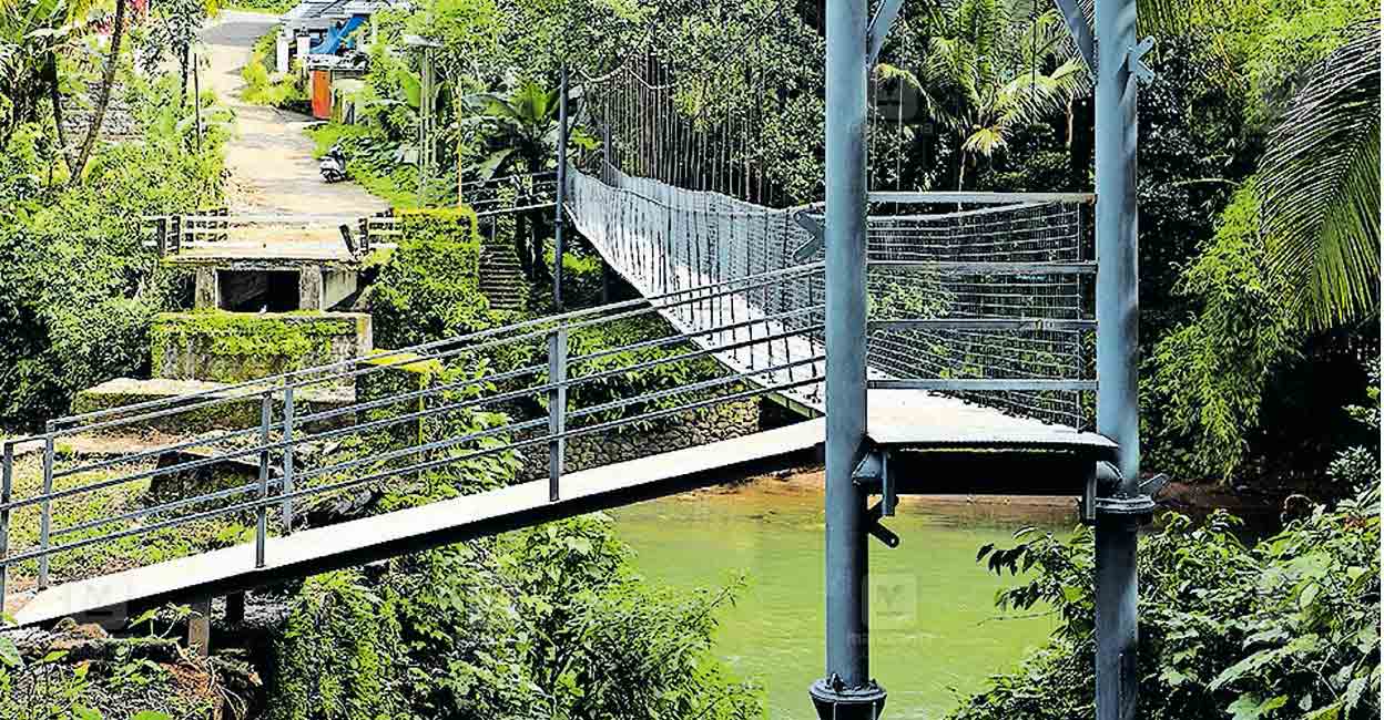 ആറു വർഷം തിരിഞ്ഞുനോക്കിയില്ലല്ലോ... അധികൃതരേ ആ വഴി പോകേണ്ട ...