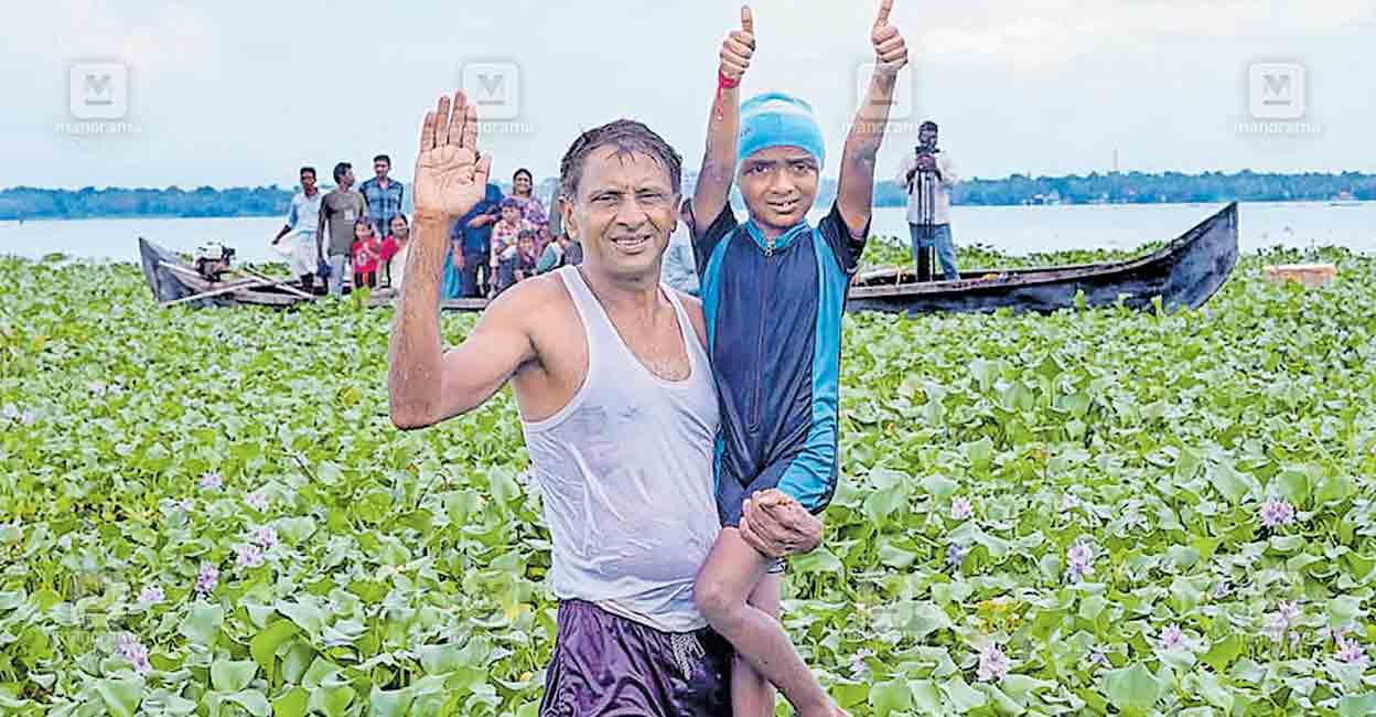 വേമ്പനാട്ട് കായൽ നീന്തിക്കടന്ന് 6 വയസ്സുകാരൻ | Six-year-old swimmer ...
