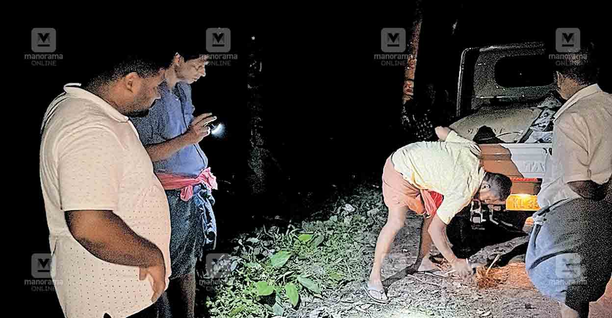 തീക്കോയി ജനവാസ കേന്ദ്രത്തിൽ തള്ളിയ മാലിന്യം തിരികെ എടുപ്പിച്ചു | waste ...
