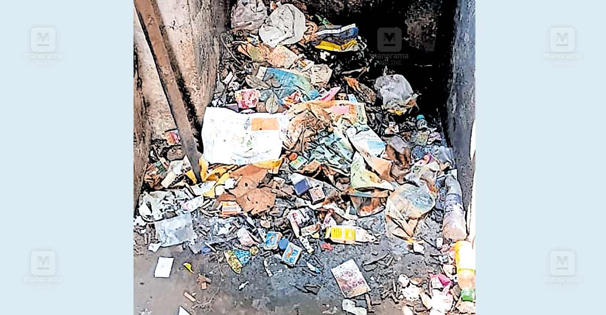 പഞ്ചായത്ത് കാത്തിരിപ്പ് കേന്ദ്രം സാമൂഹികവിരുദ്ധരുടെ താവളം | Kollappally ...