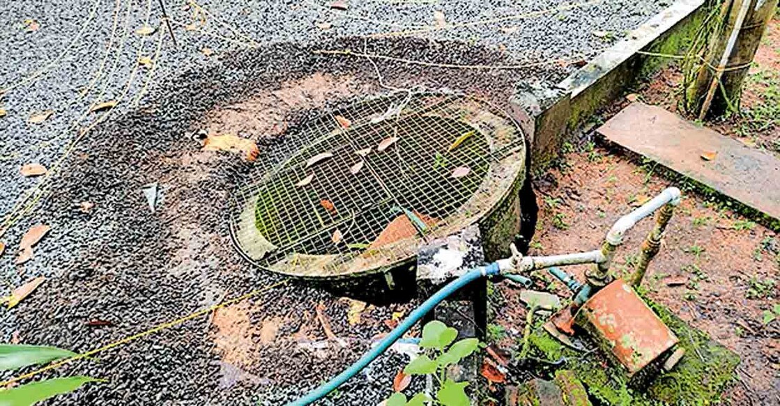 മറവൻതുരുത്തിൽ കിണർ ഇടിഞ്ഞു | Well collapse | Kinattil Veezhcha | Well ...