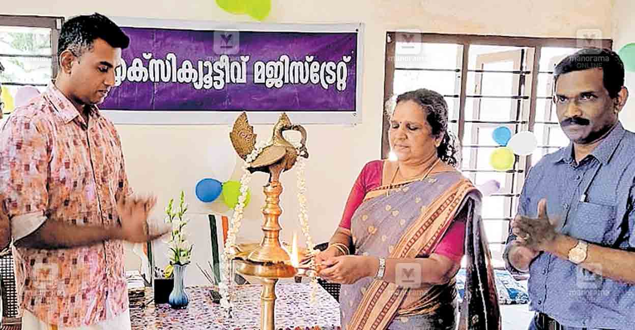 എരുമേലിയിൽ വൻ തീർഥാടക പ്രവാഹം; നഗരത്തിൽ ഒറ്റവരി ഗതാഗതം | Sabarimala ...