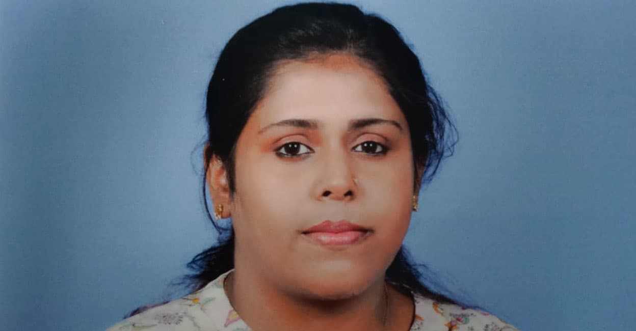 കുടുംബത്തിന് താങ്ങാകാൻ കൊതിച്ചു, അമലയെ തേടിയെത്തിയത് കിഡ്നി രോഗം ...
