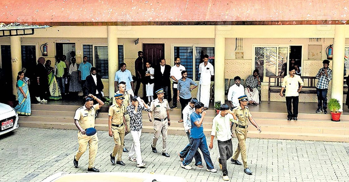 ഗവ. നഴ്സിങ് കോളജിലെ റാഗിങ്: പ്രതികൾ പൊലീസ് കസ്റ്റഡിയിൽ | Kottayam ...