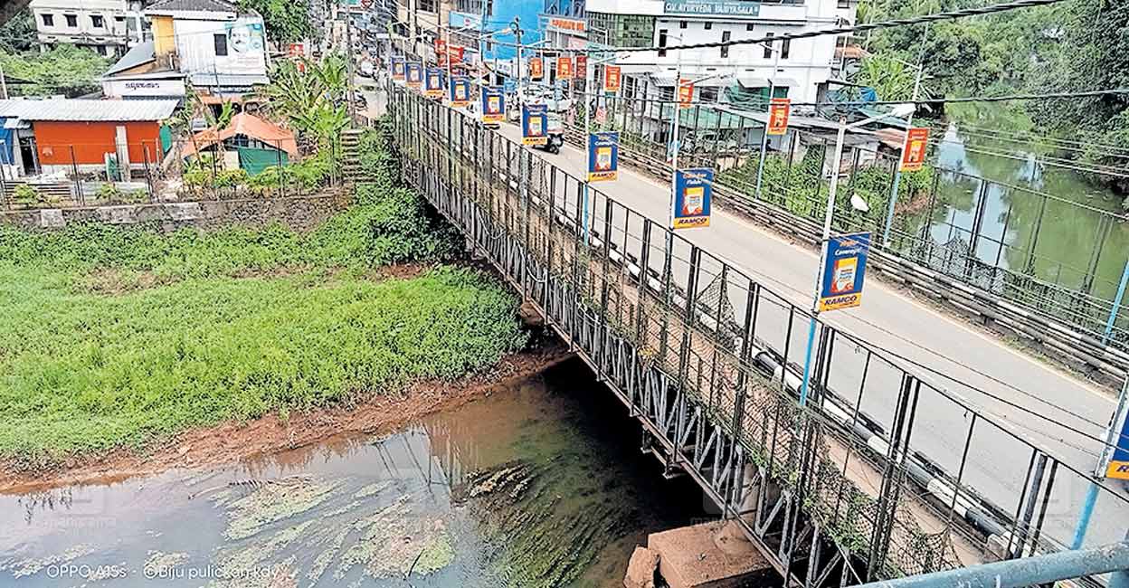 കടുത്തുരുത്തി ബസ്‌ബേ ടെർമിനൽ നിർമാണം; അതിർത്തിക്കല്ലുകൾ സ്ഥാപിച്ചു ...