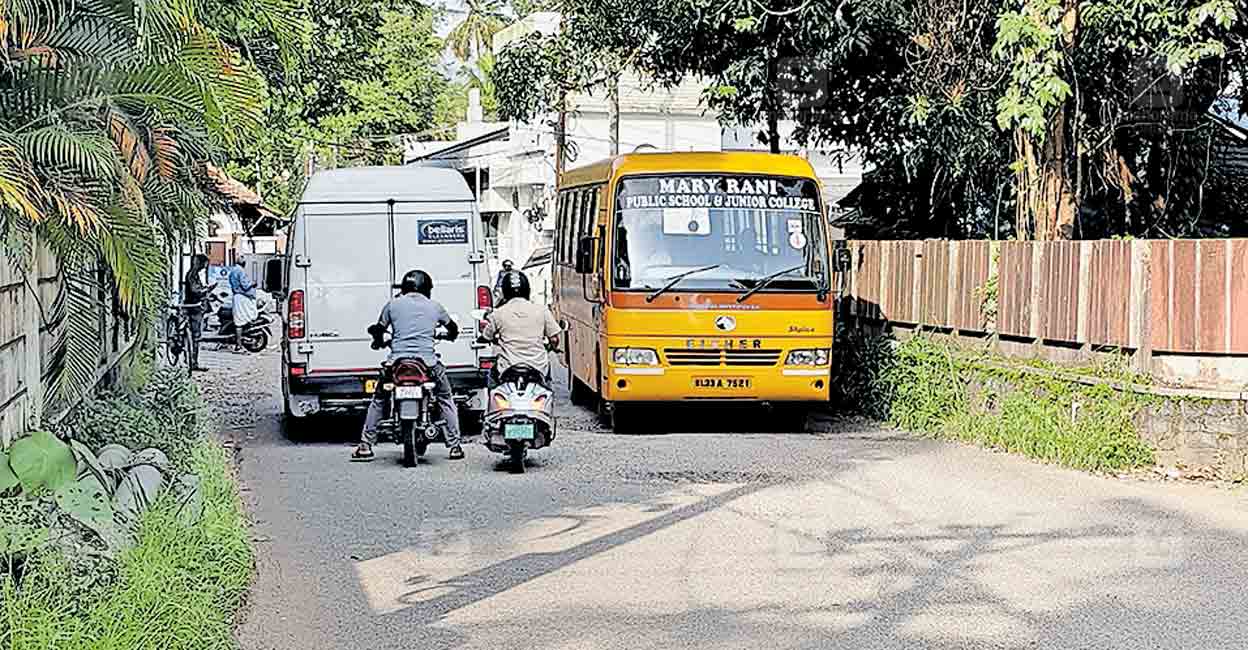 കവിയൂർ റോ‍ഡ് ഉന്നതതല യോഗം നടത്തി; നവീകരണ പദ്ധതി ടെൻഡർ നടപടികളിലേക്ക് ...