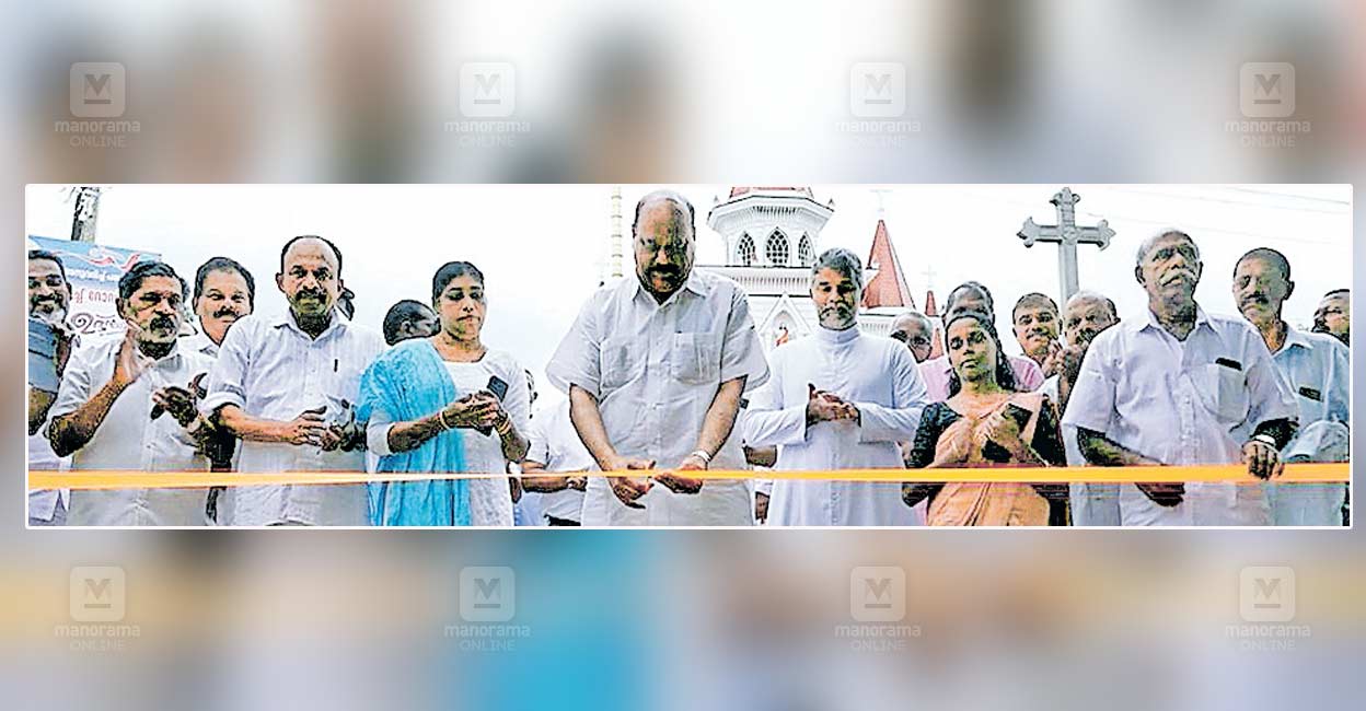 കാത്തിരിപ്പിന് അന്ത്യം; അന്തീനാട് പള്ളിക്ക് മുന്നിലെ പാലം തുറന്നു ...