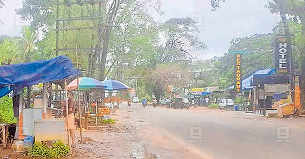 കറുകച്ചാൽ ടൗണിൽ അനധികൃത വഴിയോരക്കച്ചവടം: നടപടിയില്ലെന്ന് പരാതി ...