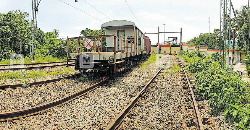 വികസനത്തിന്റെ ചൂളംവിളി