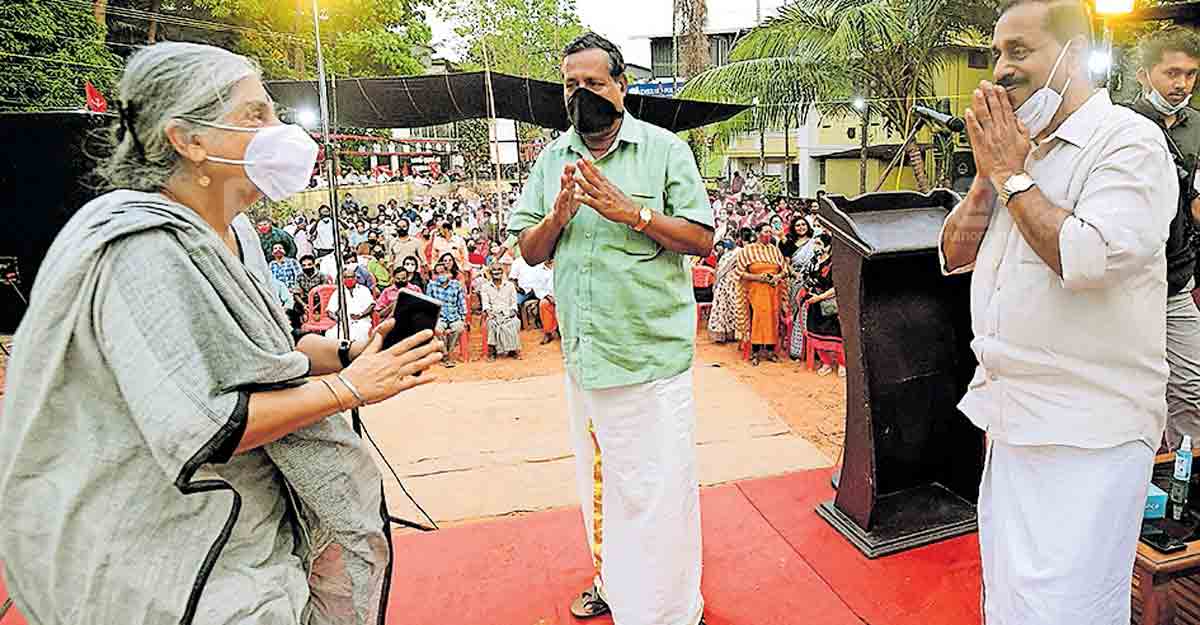 കോൺഗ്രസ് നേതാക്കൾ ഓടി രക്ഷപ്പെടുന്നു: സുഭാഷിണി അലി | Elections2021 ...