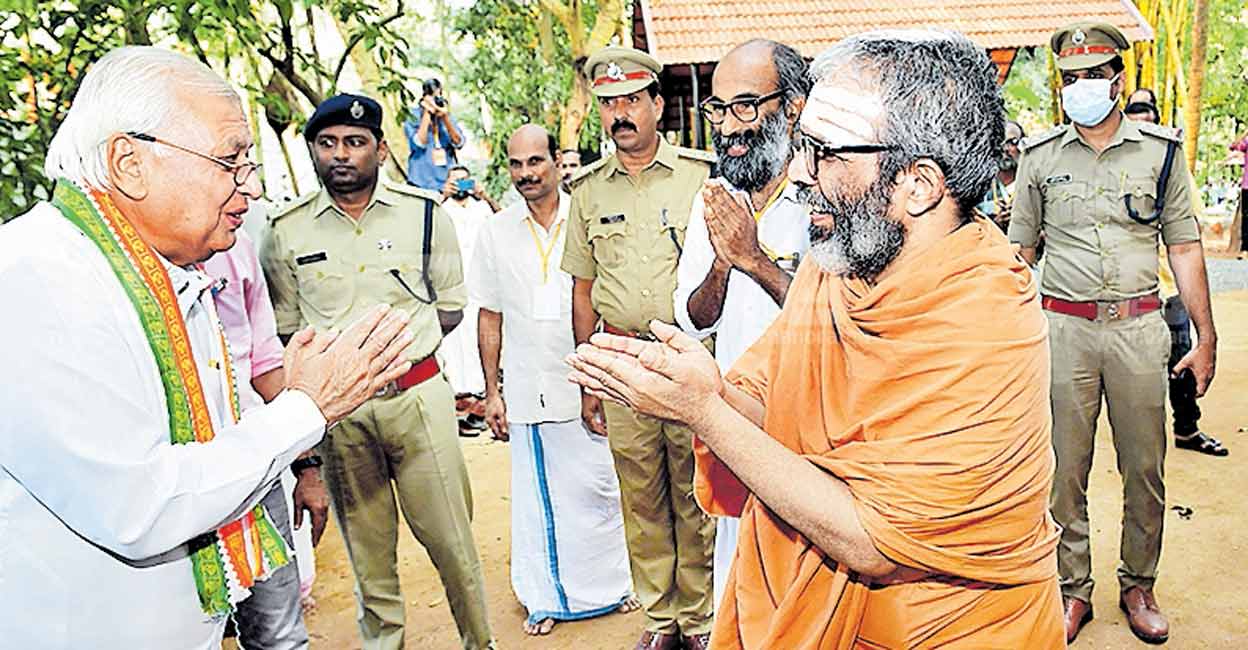 ഭാരതത്തെ നയിക്കുന്നത് ആത്മീയ ചൈതന്യം: ഗവർണർ