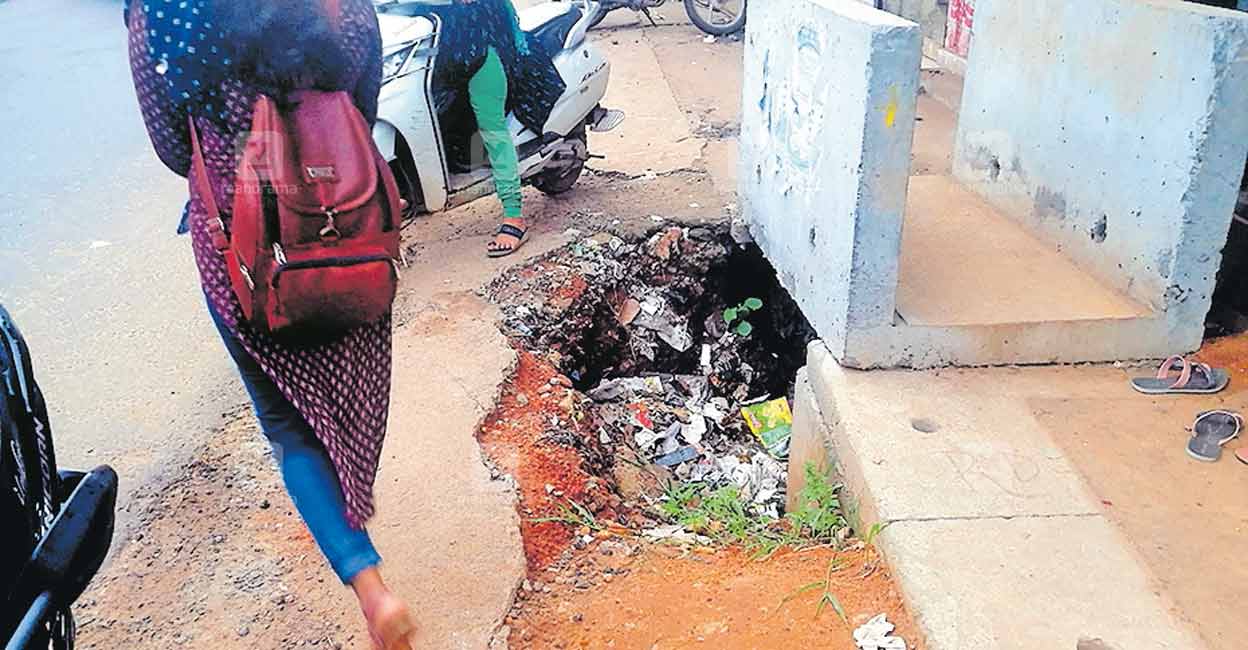 നടക്കാതെ പോയ നവീകരണം; ബാലുശ്ശേരി ടൗൺ നവീകരണം പാതിയിൽ നിലച്ചു