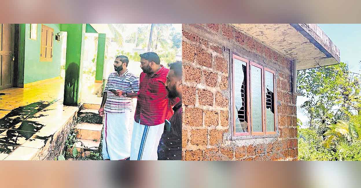 ഒഞ്ചിയത്ത് ലീഗ് നേതാവിന്റെ വീട് ആക്രമിച്ചു; ഓഫിസിൽ കരിഓയിൽ ഒഴിച്ചു