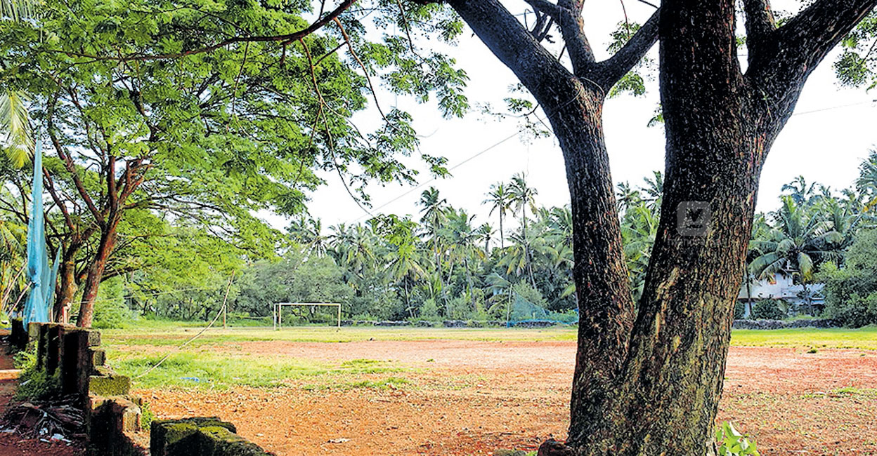 വലിയ വളപ്പ് മൈതാനം സംരക്ഷിക്കണം