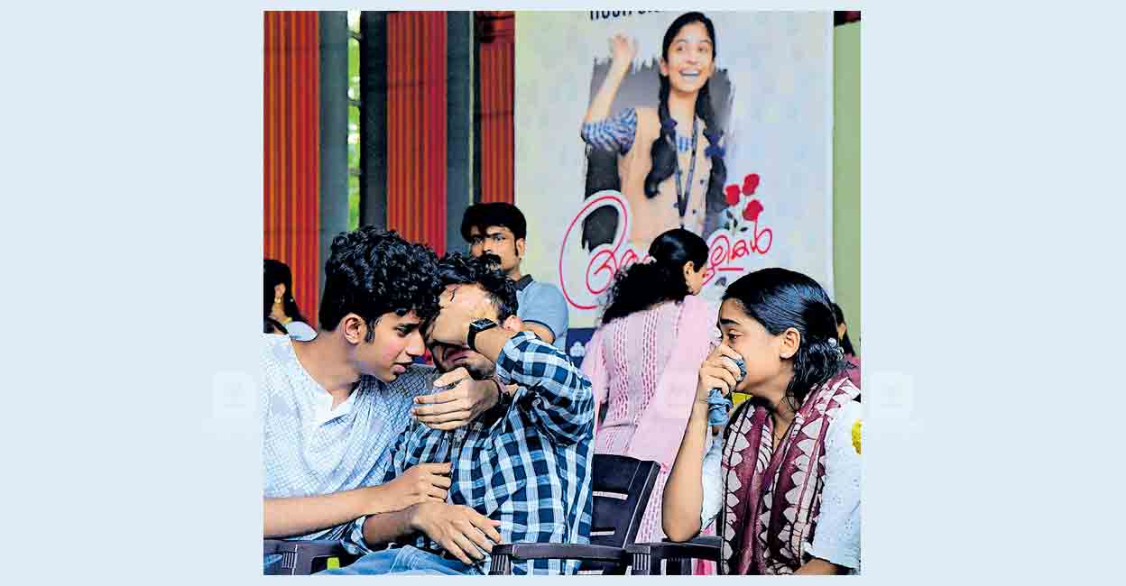 പൂജാ അവധിക്ക് വന്നു പോയതാണ്....; ഓ‌ർമകളിൽ... സാറ | Cusat Stampede ...