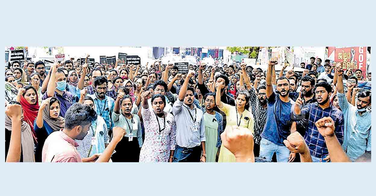 ഡോക്ടർമാരുടെ സമരം; ആശുപത്രികളുടെ പ്രവർത്തനം തടസ്സപ്പെട്ടു | Vandana Murder Case In Malayalam ...