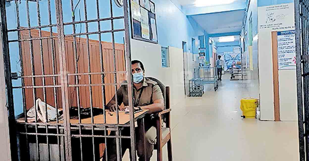 ഡോക്ടർമാരുടെ പണിമുടക്ക് പൂർണം | Vandana Murder Case In Malayalam | Transfer Of Sandeep To ...