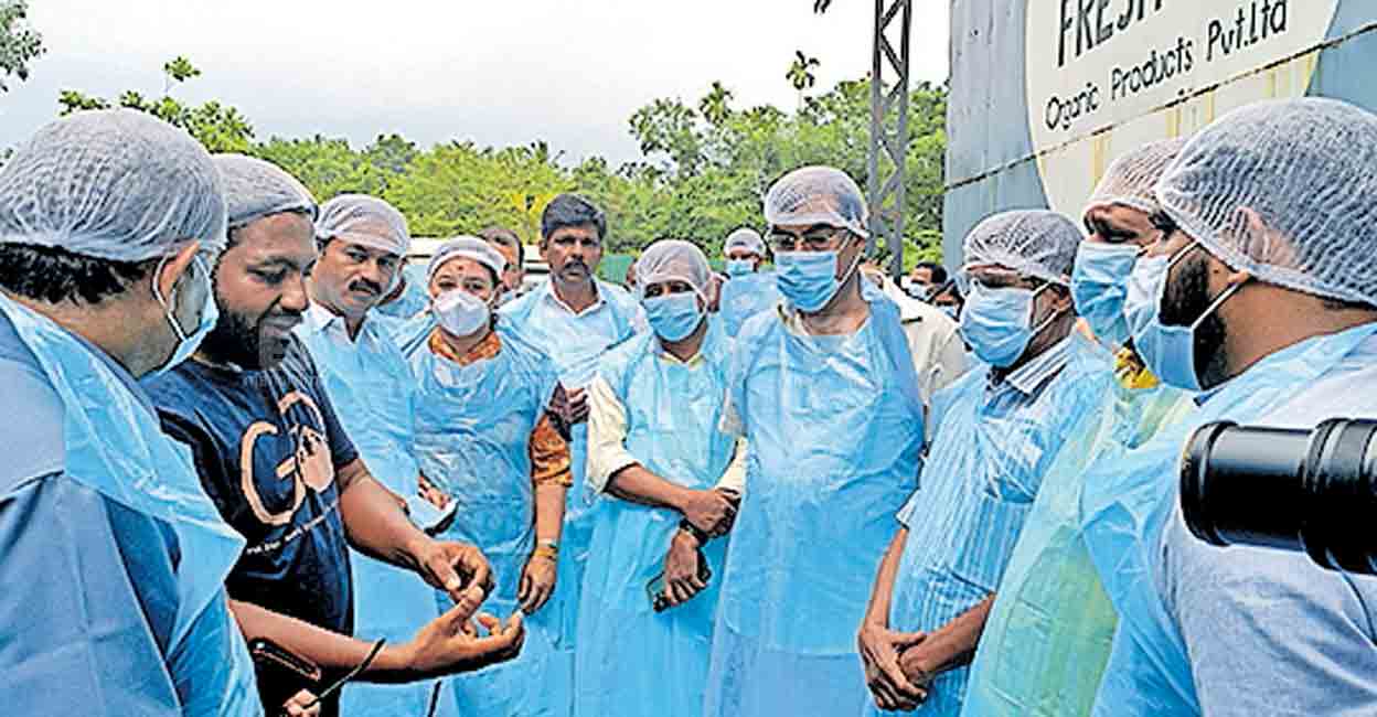 അമ്പായത്തോട് കോഴി മാലിന്യ സംസ്കരണ പ്ലാന്റിൽ നിയമസഭാ പരിസ്ഥിതി സമിതി ...