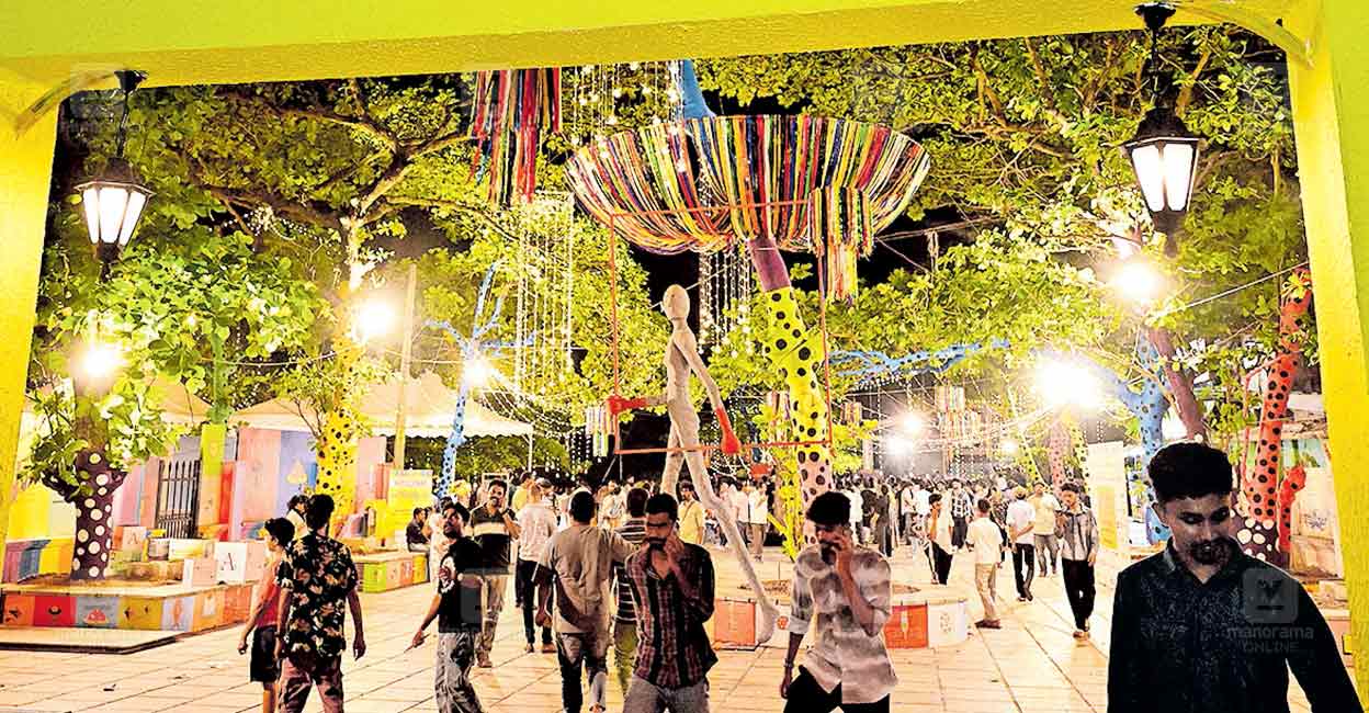 കലയും സാഹിത്യവും സംഗീതവും നിറഞ്ഞ കോഴിക്കോടൻ കിസ്സ | Kozhikode | Calicut ...