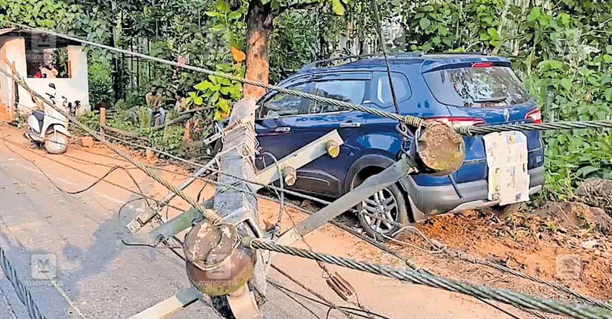 അപകടം തുടരുന്നു: മുക്കം –അരീക്കോട് റോഡിൽ റിപ്പോർട്ട് നൽകാൻ മന്ത്രി നിർദേശിച്ചു | Mukkam ...