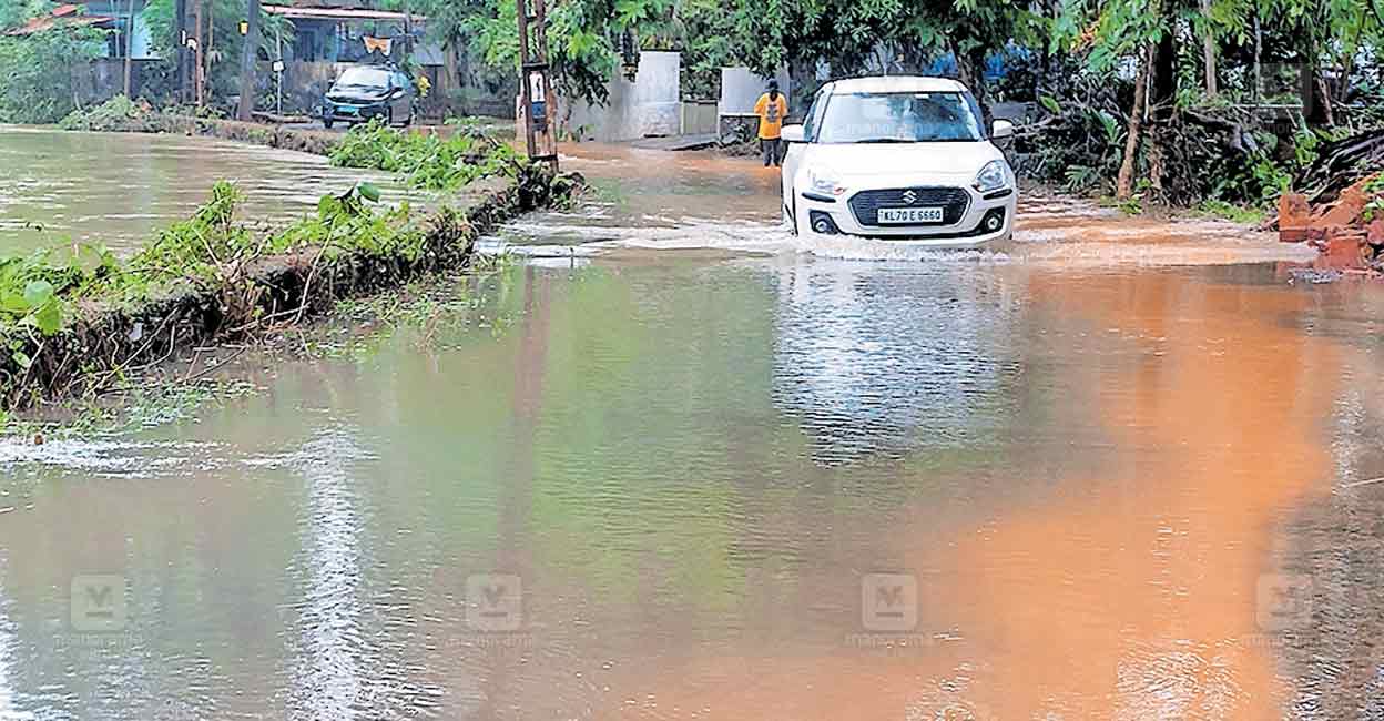 അകാലവർഷം; പരക്കെ നാശനഷ്ടം, ദുരിതം | Kozhikode rain update | Kozhikode ...