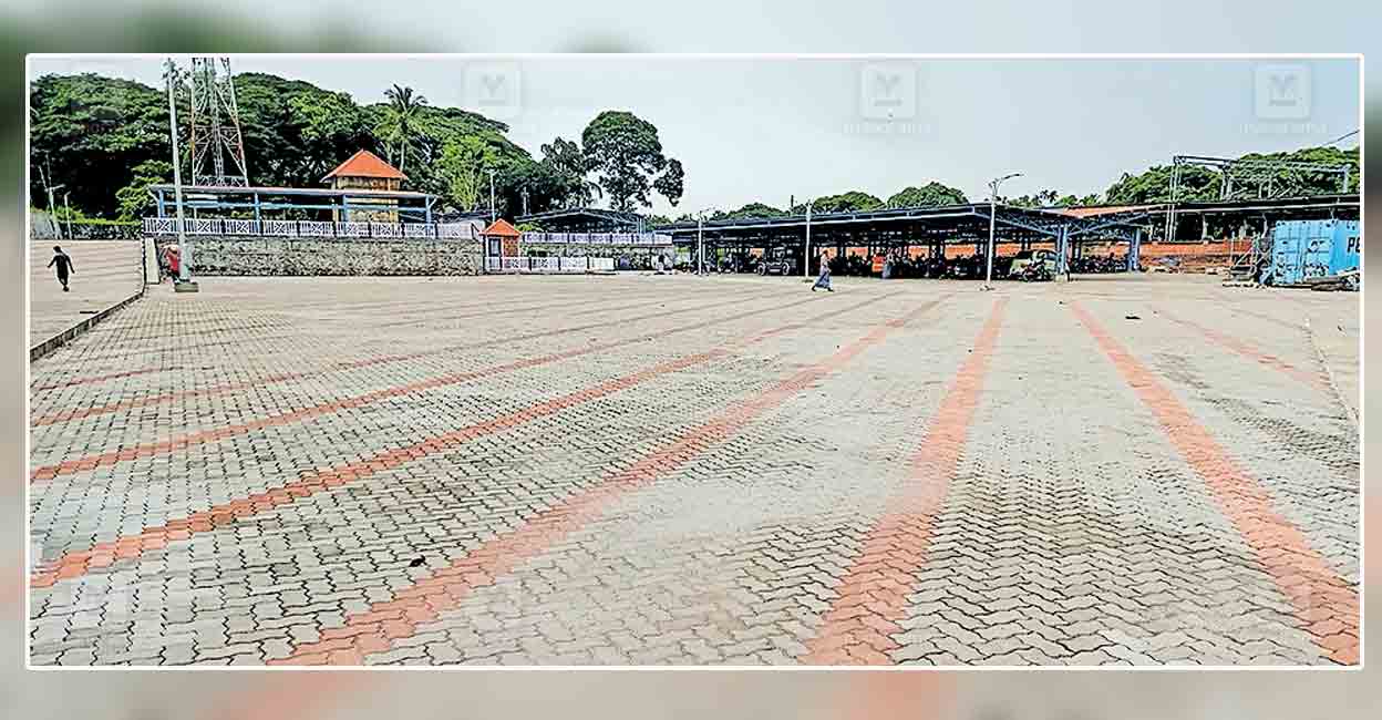 വാഹനങ്ങൾക്ക് സ്വാഗതം; വടകര റെയിൽവേ സ്റ്റേഷനിൽ പാർക്കിങ് സ്ഥലം 19ന് തുറക്കും | Vadakara Railway ...