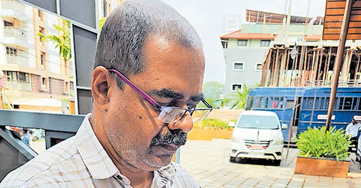 പ ഞ്ചായത്ത് തീരുമാനം അംഗീകരിക്കാത്തതിനാൽ മന്ത്രിയെ കാണാ ...