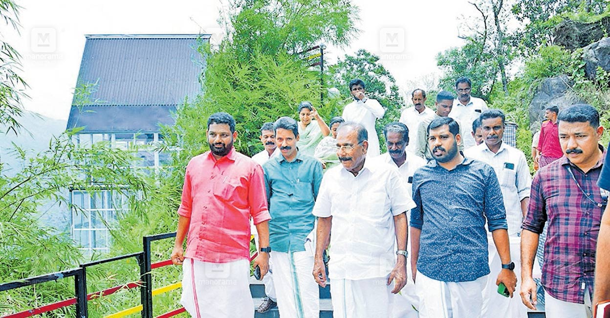 കാഴ്ചകളിലേക്ക് വാതിൽ തുറന്ന് കക്കാടംപൊയിൽ | Koodaranji | Kakkadumpoyil ...