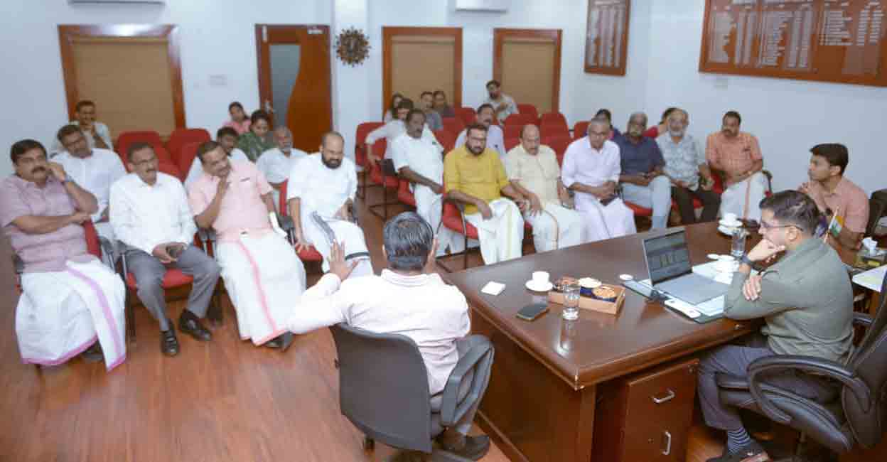 തീവ്ര വോട്ടർ പട്ടിക പരിഷ്‌കരണം: രാഷ്ട്രീയ പാർട്ടി പ്രതിനിധികളുടെ യോഗം ...