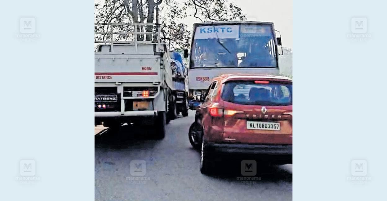 എണ്ണം കൂടിയത് വൻ കെണിയായി; ചുരത്തിൽ കുരുങ്ങി വയനാട് യാത്ര | Wayanad ...