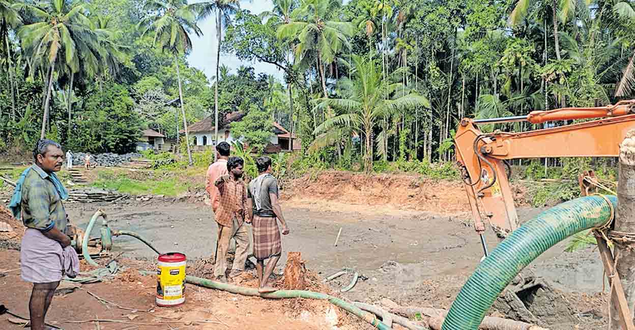 അവിടനല്ലൂർ ക്ഷേത്രക്കുളം നവീകരിക്കുന്നു; ചെലവ് ഒരു കോടി: 3 ...