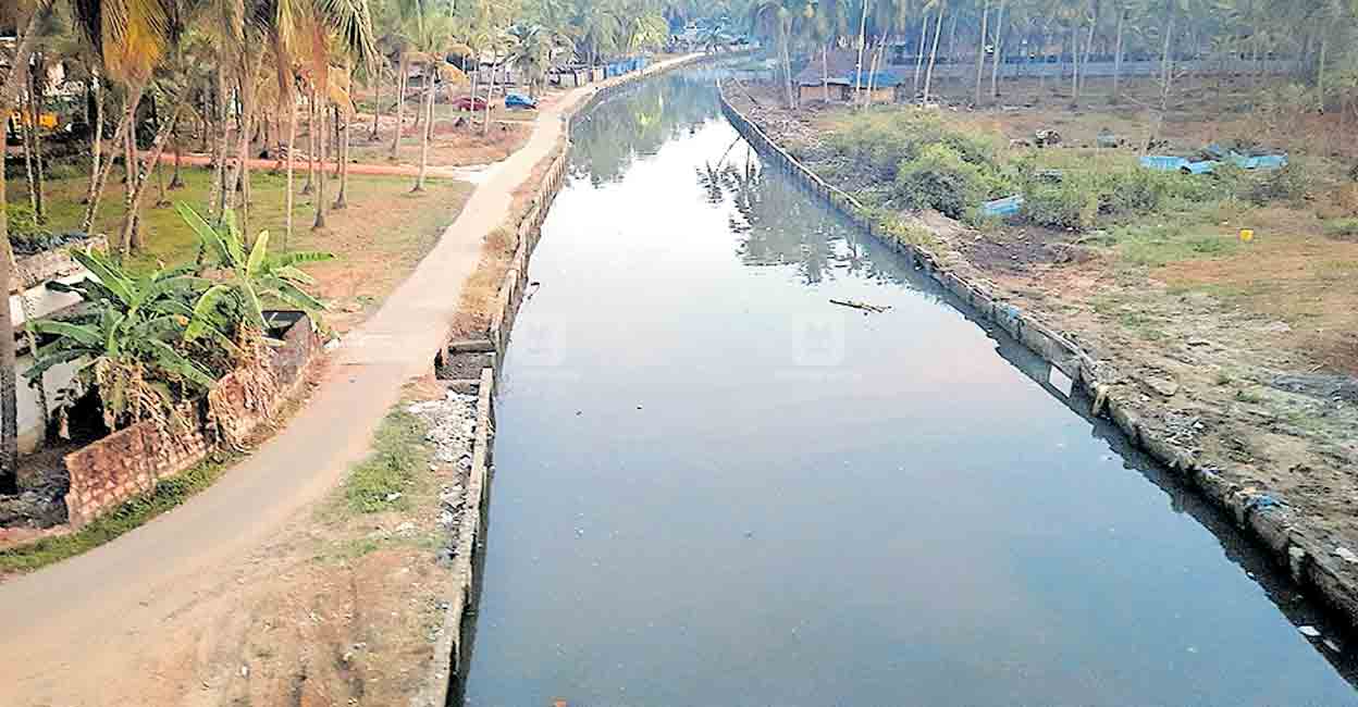 കനോലി കനാൽ ആഴം കൂട്ടി; ബോട്ട് പ്രതീക്ഷിച്ച് പൊന്നാനി