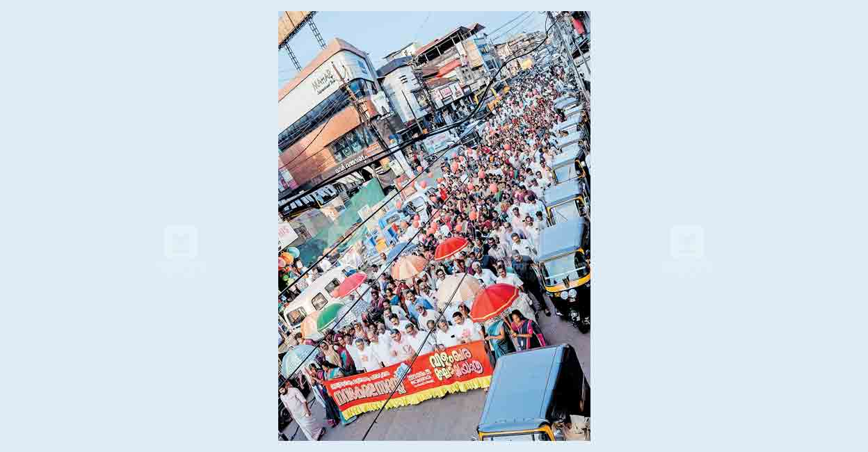 മുഖ്യമന്ത്രിയും മന്ത്രിമാരും അറിയണം, പരിഹരിക്കണം | Nava Kerala Sadas ...