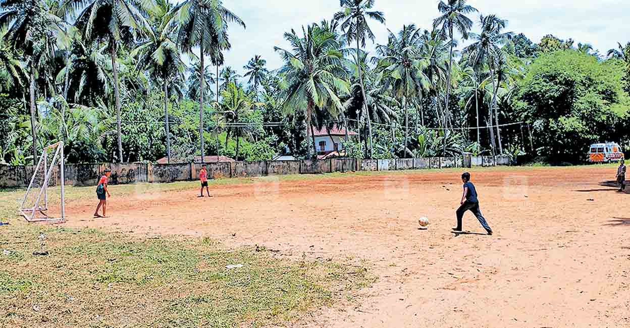 മാറഞ്ചേരി പഞ്ചായത്ത് സ്റ്റേഡിയം നിർമാണോദ്ഘാടനം കഴിഞ്ഞിട്ട് 10 മാസം ...