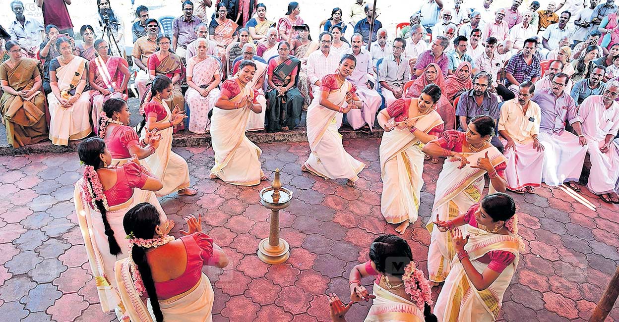 അക്ഷരപ്രയാണം ജ്ഞാനപ്പാ‘ന’യുടെ നാട്ടിൽ | Aksharaprayanam | Kerala ...