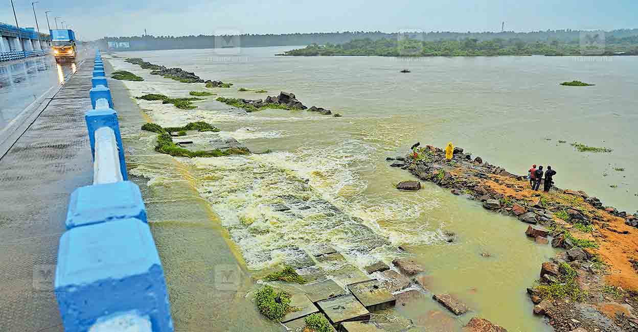 ചമ്രവട്ടം പദ്ധതിയിലെ അഴിമതിക്കു വിലങ്ങുതടിയായത് മൂന്ന് ഉദ്യോഗസ്ഥർ; എതി ...